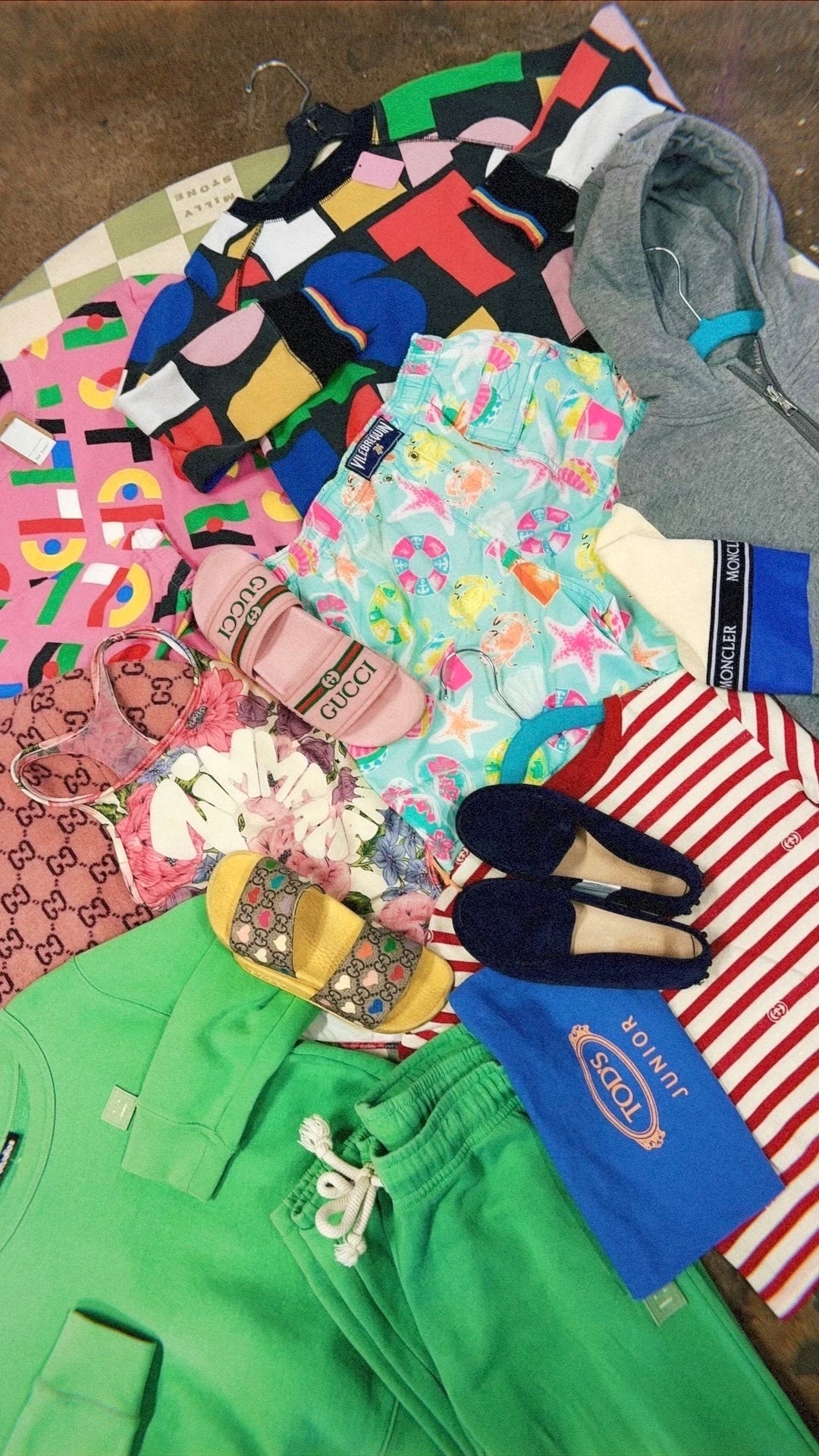 DESIGNER – Minissentials